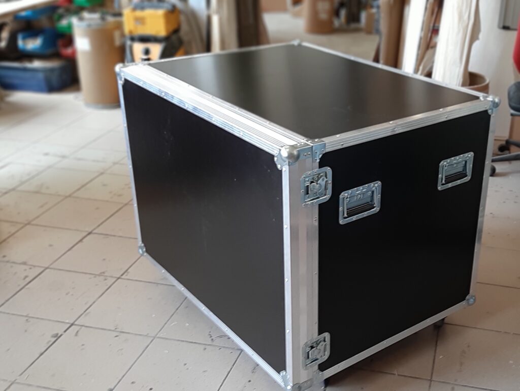 Flight case rack ládák - egyedi méretben - Fromwood